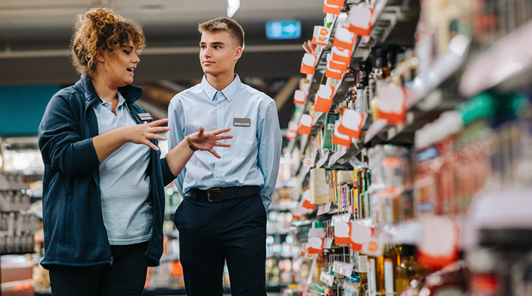 Los empleados de retail puntúan sus planes de formación. ¿Sabes qué ...